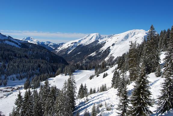 Montriond, France resort riding page - World Snowboard Guide Montriond, France resort riding page - World Snowboard Guide