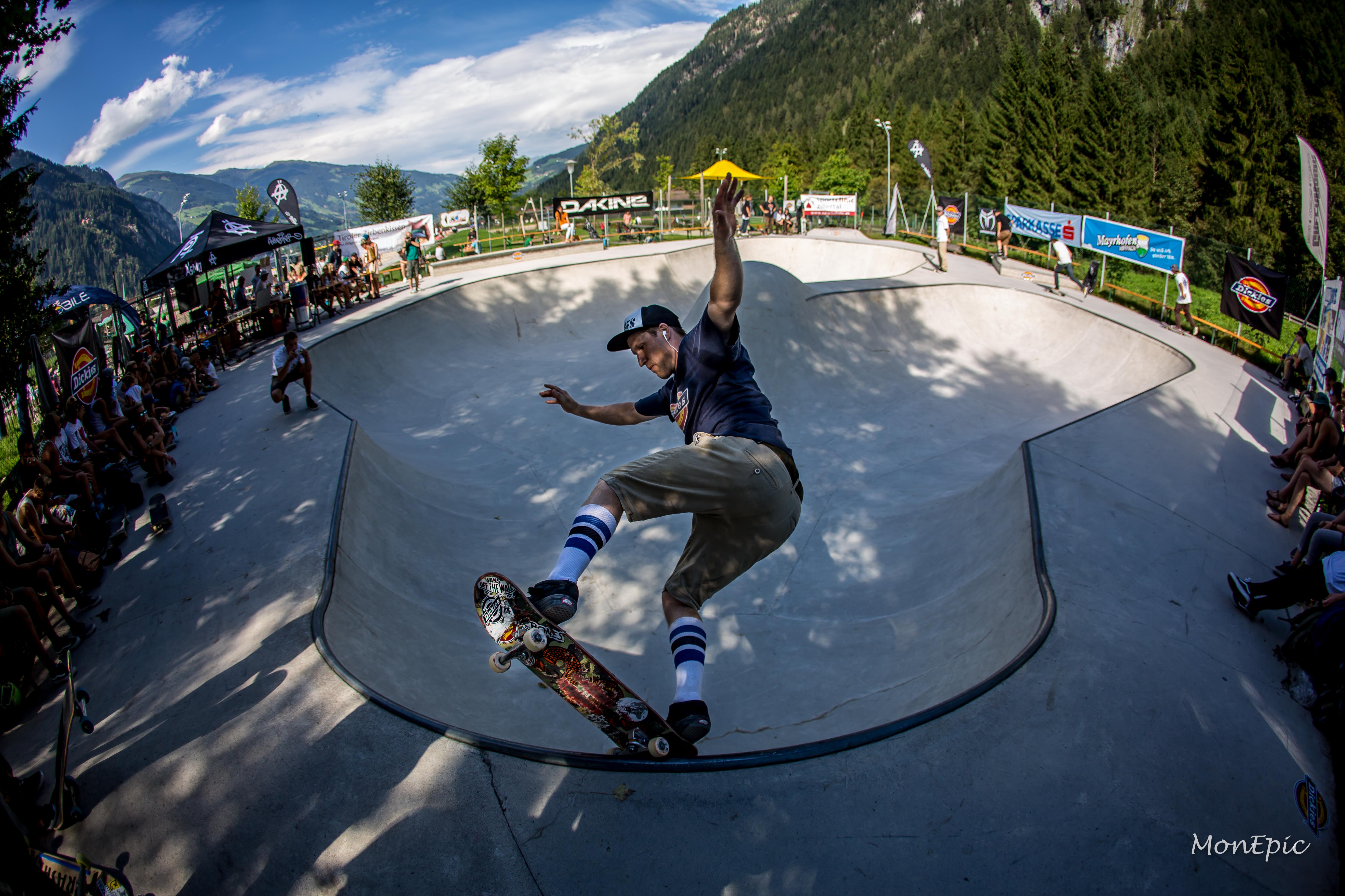 Bowl & Rock Jam 2016 - World Snowboard Guide