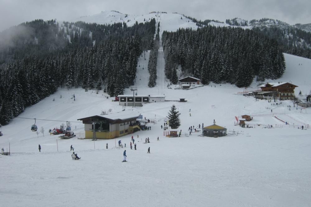 Auffach Resort Guide - World Snowboard Guide