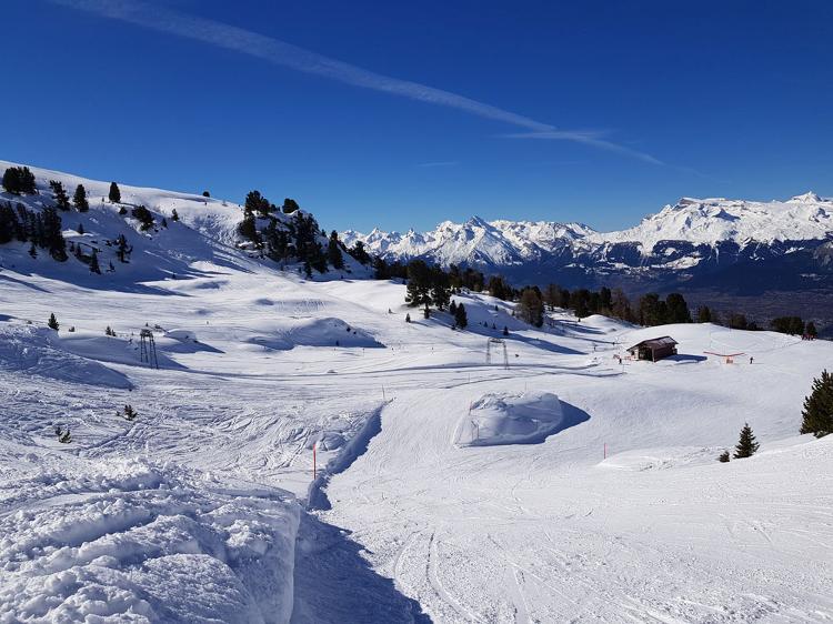 Nax riding guide - World Snowboard Guide