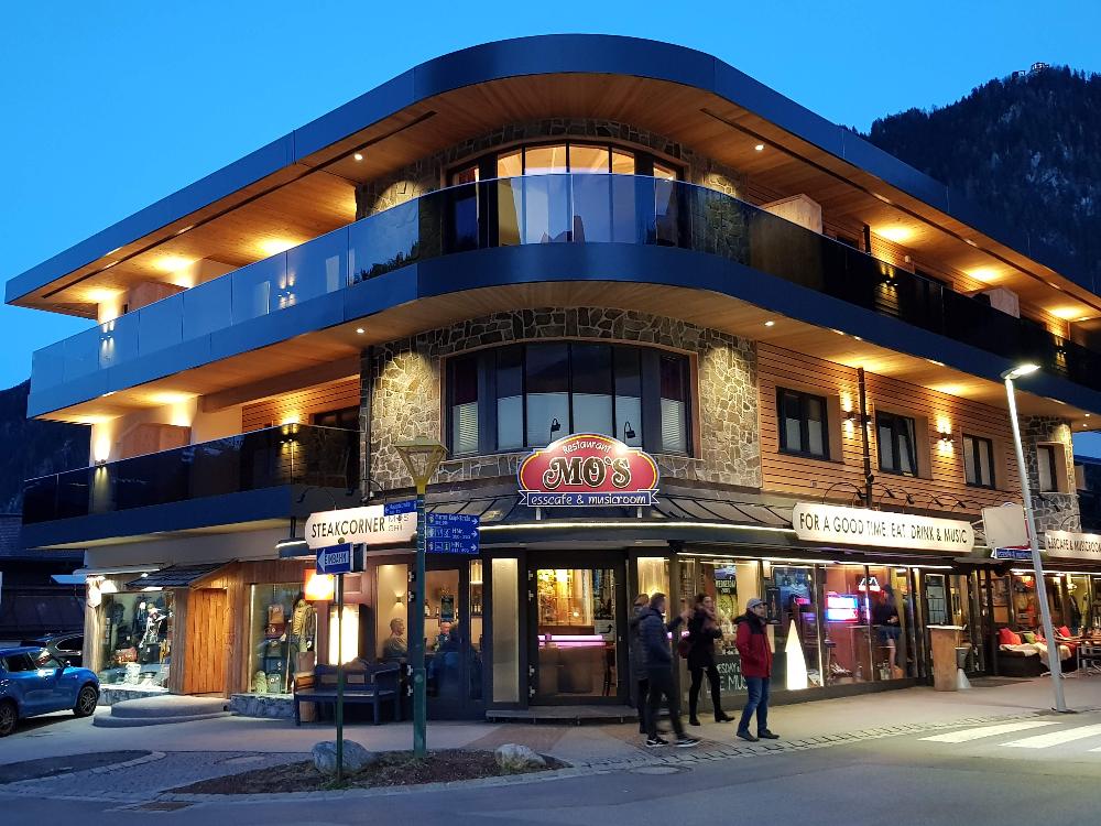 Mayrhofen town guide - World Snowboard Guide