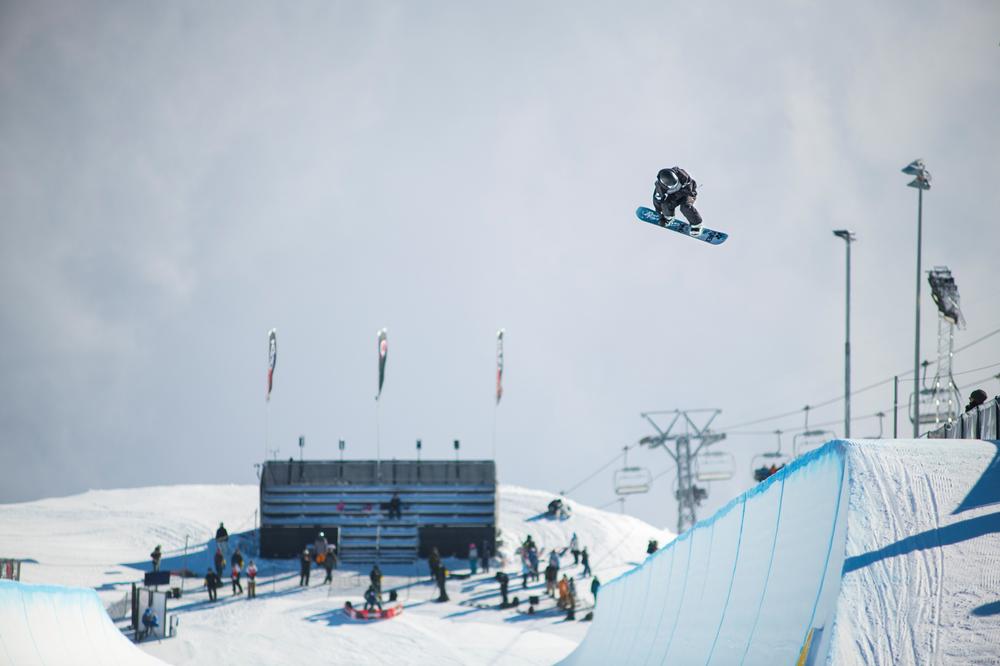 Mens Semi-finals at Laax Open 2024 - World Snowboard Guide