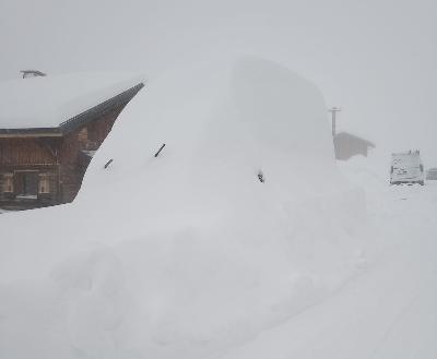 Big snow storms hit the Alps bringing the best start to winter at many ...