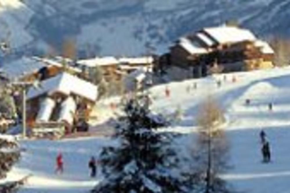 Montchavin Resort Guide - World Snowboard Guide